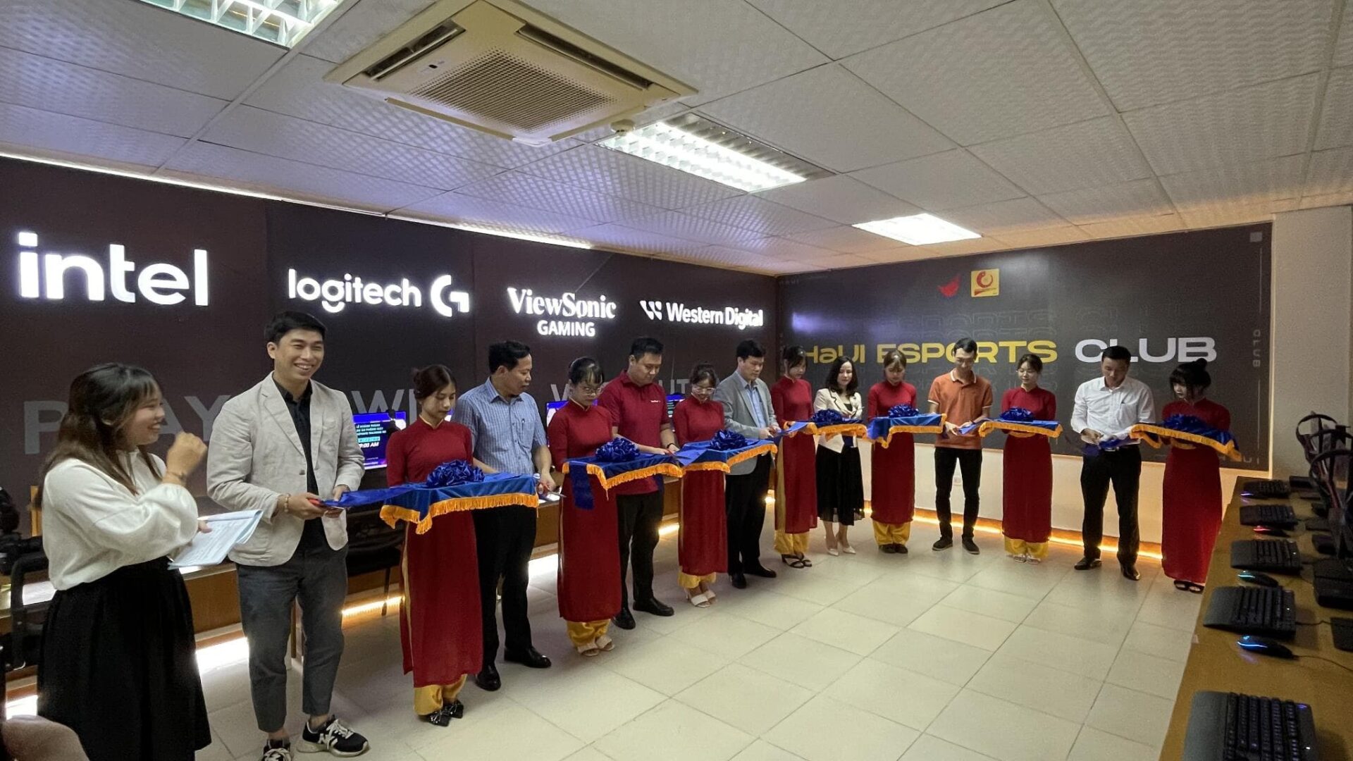 TRƯỜNG ĐẠI HỌC CÔNG NGHIỆP HÀ NỘI TIẾP NỐI VÀ ĐẨY MẠNH PHONG TRÀO ...